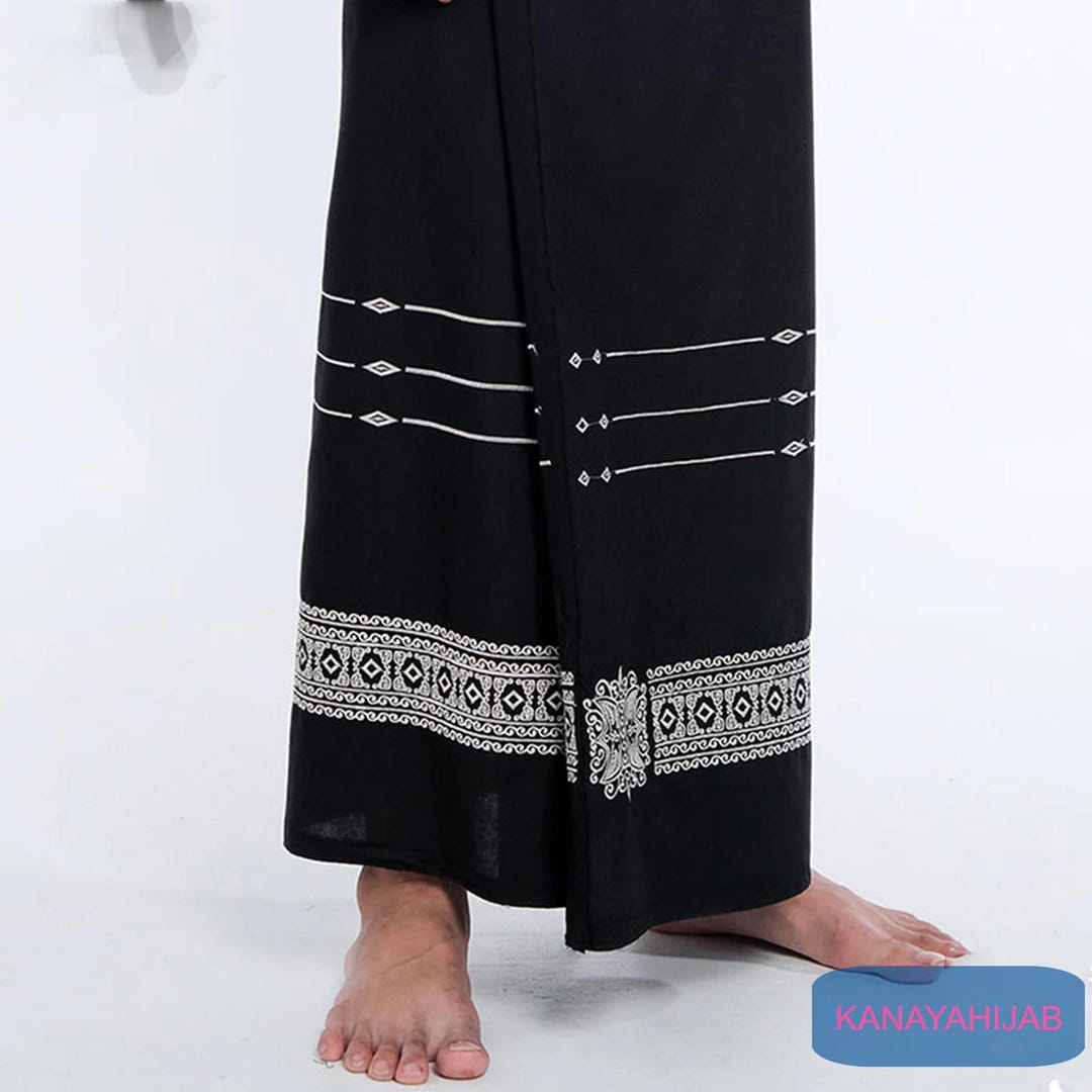 Aceh Door Embroidery Sarong, Traditional Cloth for Modern Muslims ...
