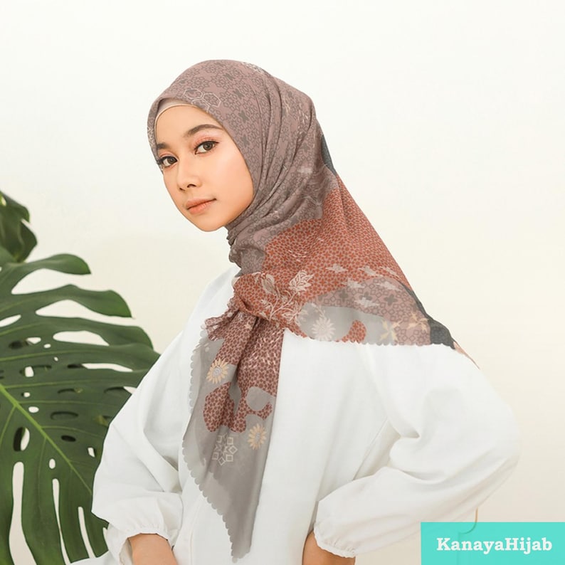 Voal Ultrafine Lasercut Rectangular Veil: Elegant Charm From the Hayami ...