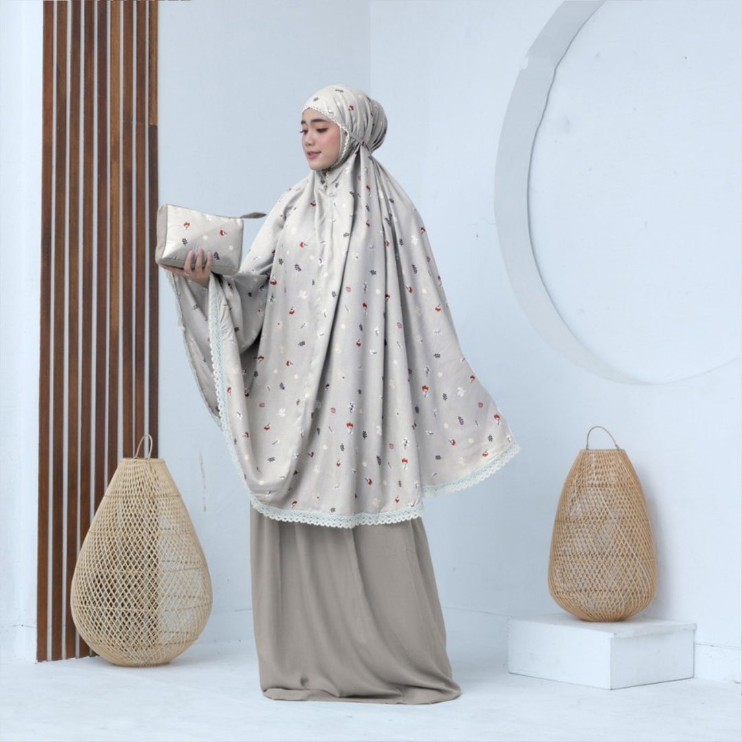 Pray in Style: Nindia Mukena With Elegant Renda Design, Muslim Prayer ...