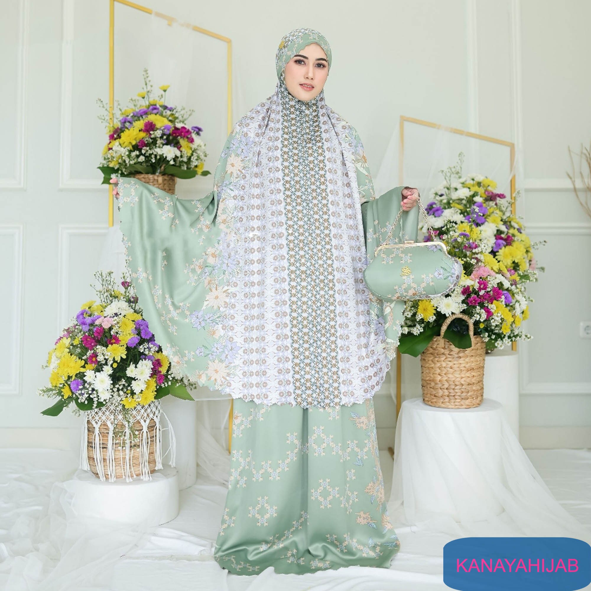 Mukena Premium: Adult Silk 3in1 Hanum Series for Luxurious Worship ...