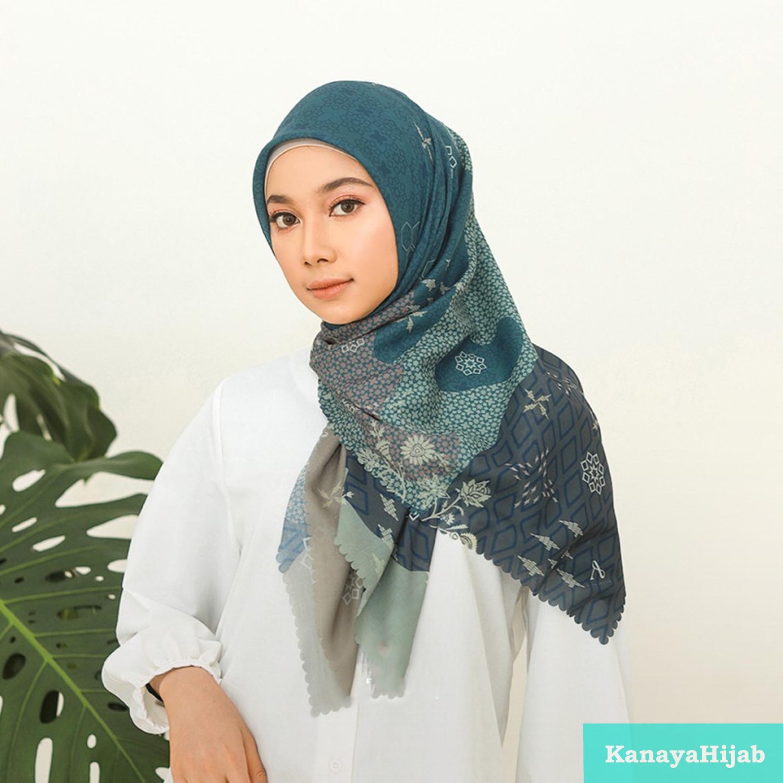 Voal Ultrafine Lasercut Rectangular Veil: Elegant Charm From the Hayami ...