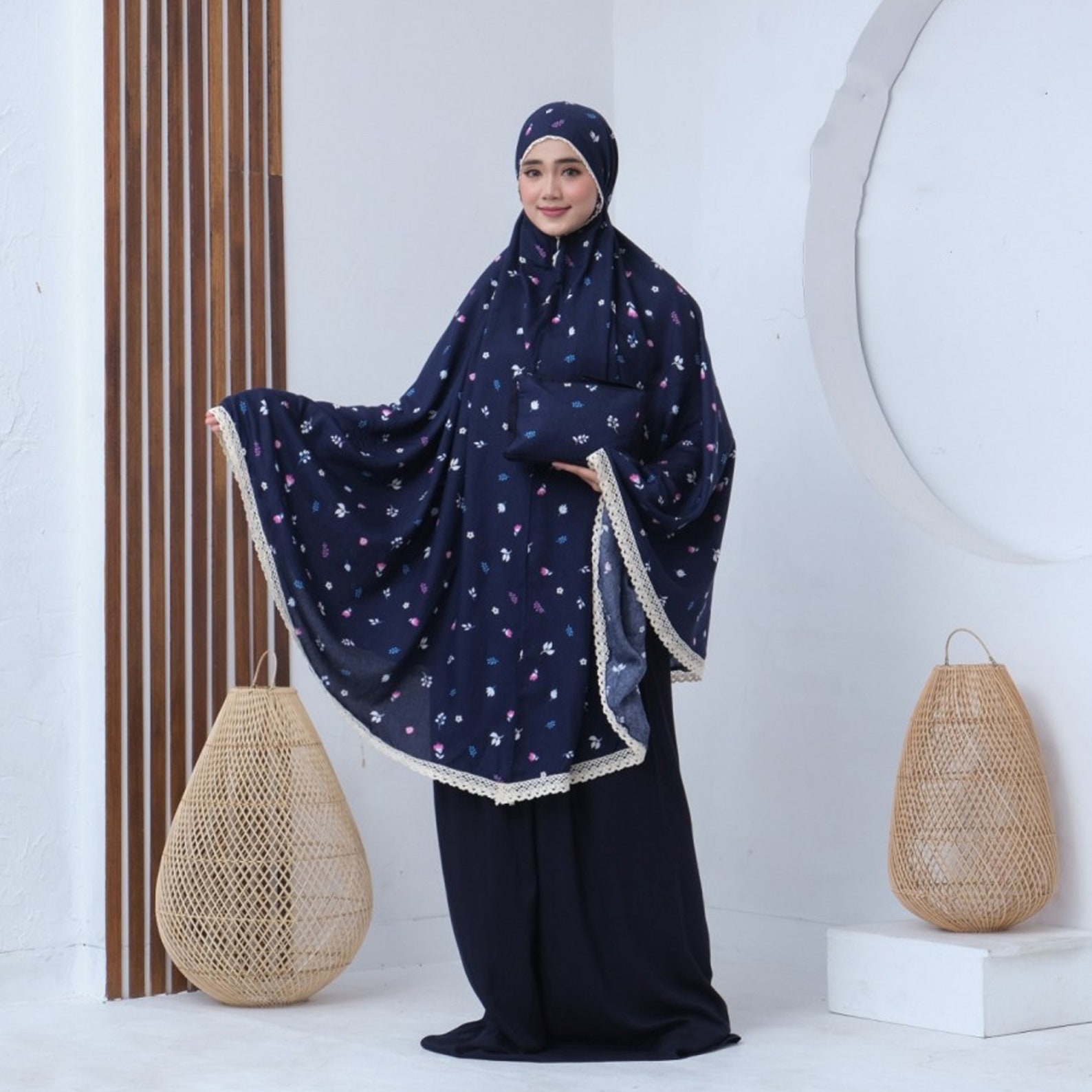 Pray in Style: Nindia Mukena With Elegant Renda Design, Muslim Prayer ...