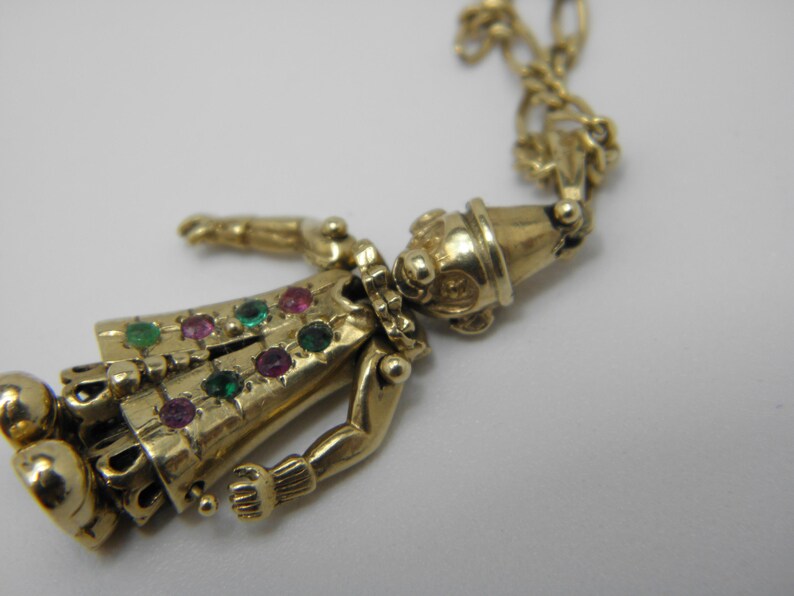 UNIQUE Solid 9ct Gold Ruby & Emerald Clown Pendant Necklace 20 ...