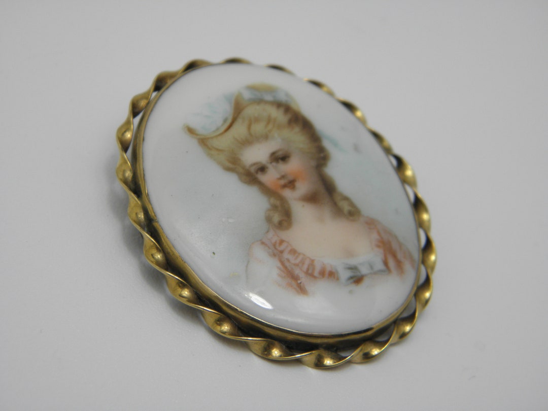 Solid 9ct Gold Marianne Antoinette Vintage Brooch Pin Fantastic Vintage ...