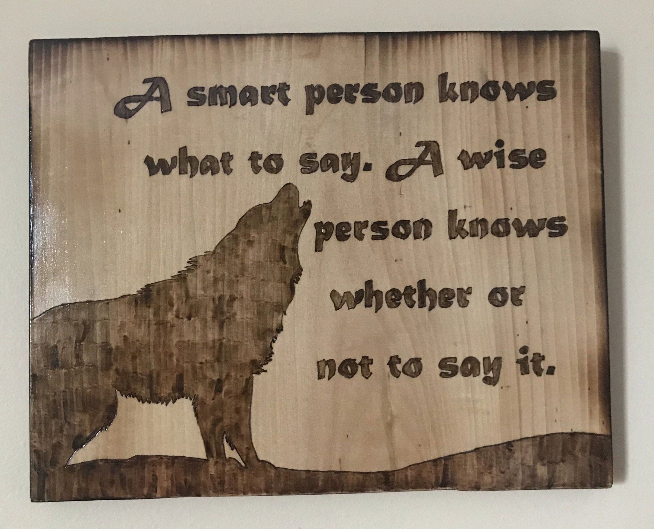 Wise Wolf Wood Burned Sign Wolf Sign Welcome Sign Door - Etsy Nederland