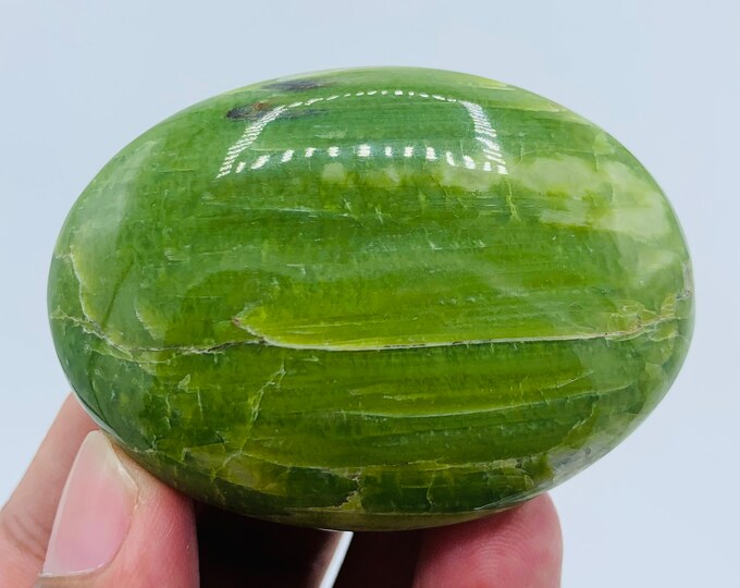 85 Gram Rare Green Polished Tremolite Healing Crystal Palms Stone ...