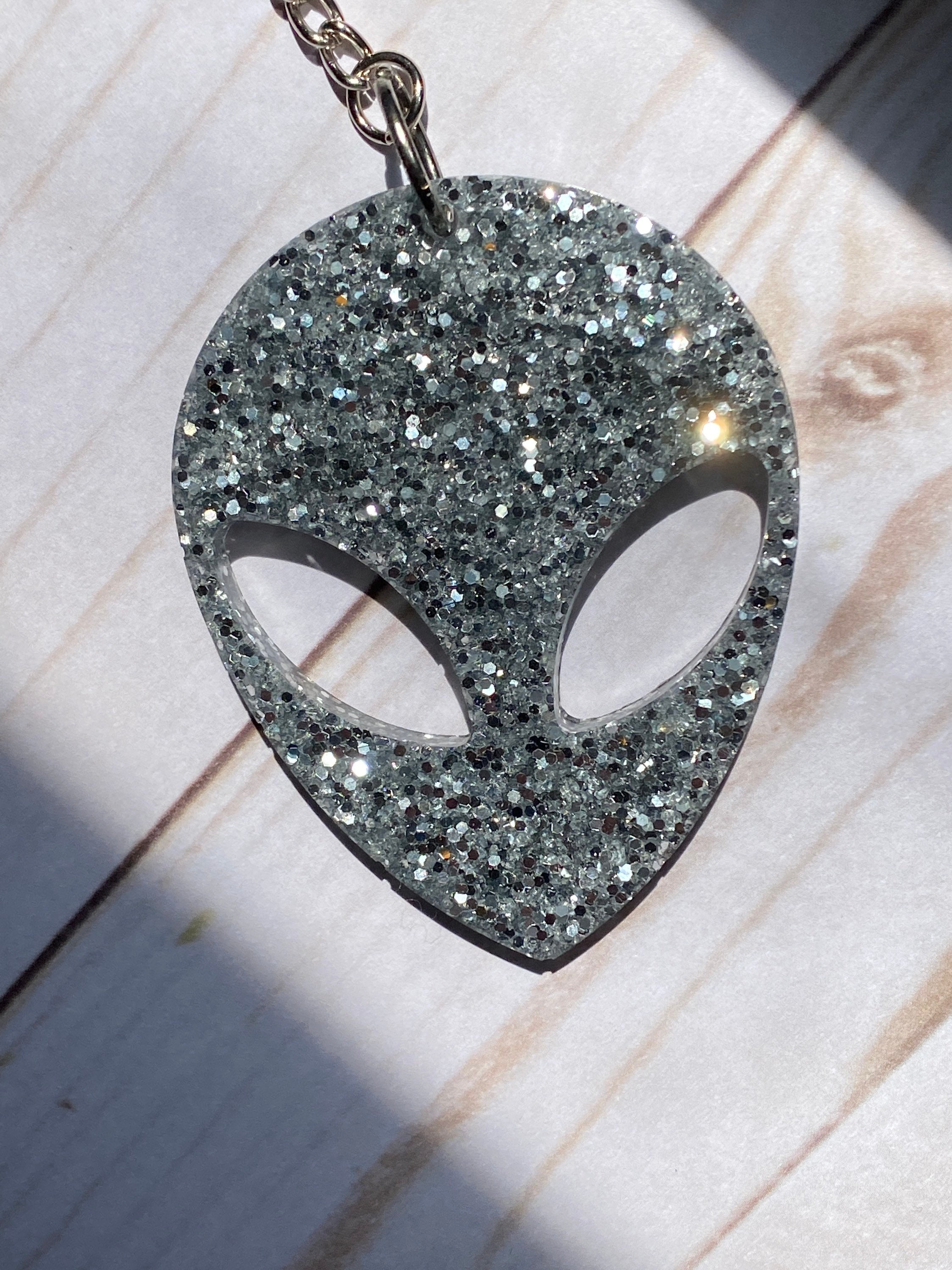 Alien keychain alien head keychain resin keychain aliens | Etsy