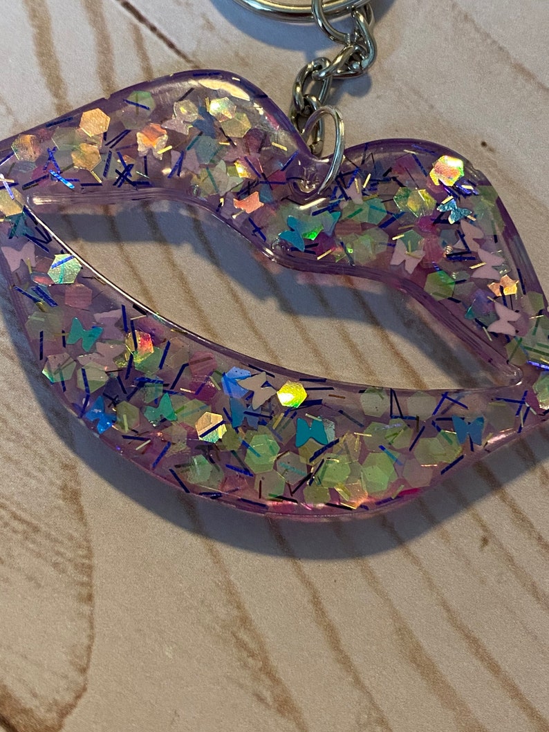 Glitter Lips Resin Keychain - Etsy