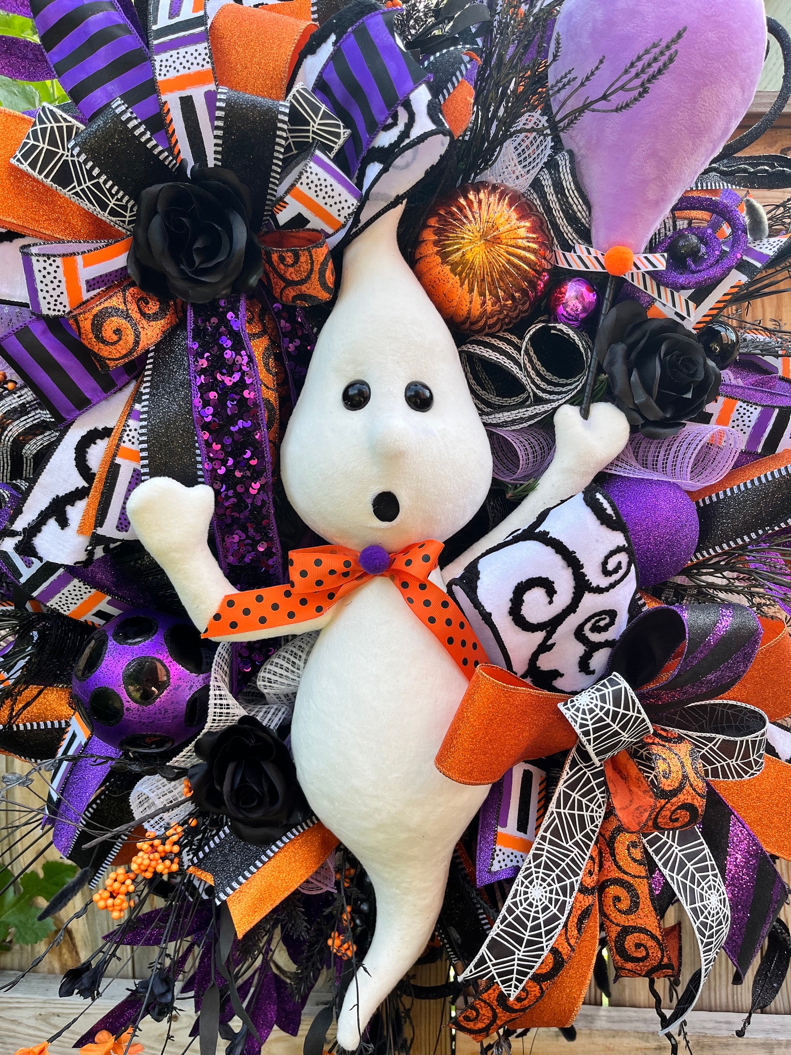 Halloween Ghost Wreath, Haunted House Decor, Ghosts, Witches, Scary ...