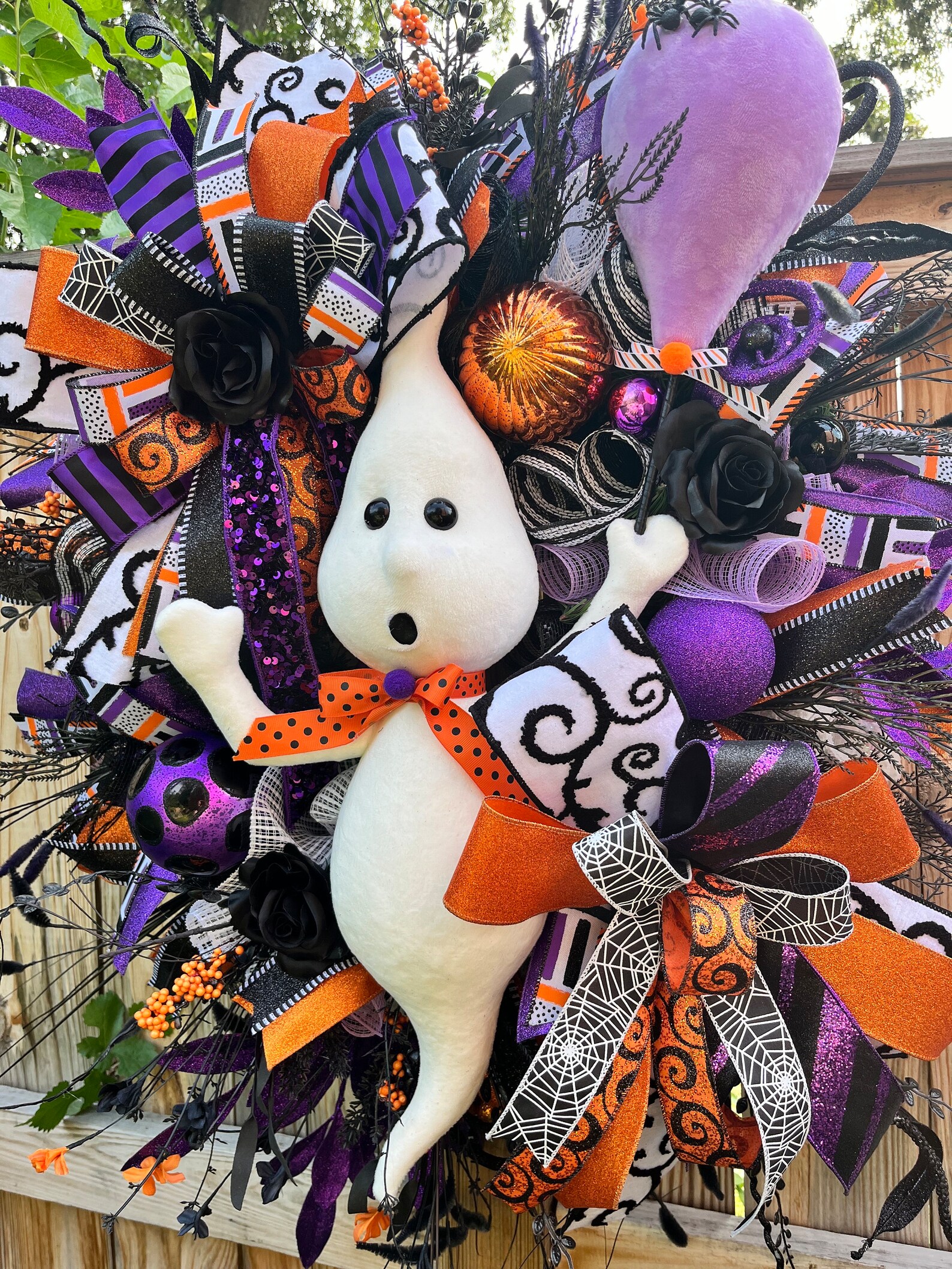 Halloween Ghost Wreath, Haunted House Decor, Ghosts, Witches, Scary ...