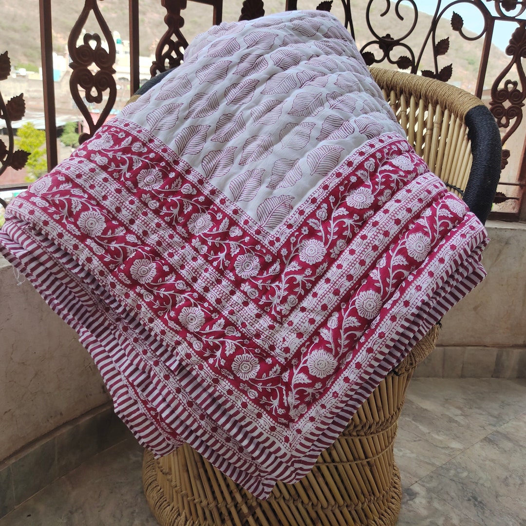 Unique Jaipuri Red Border Line Block Print Cotton Quilt, Cotton ...