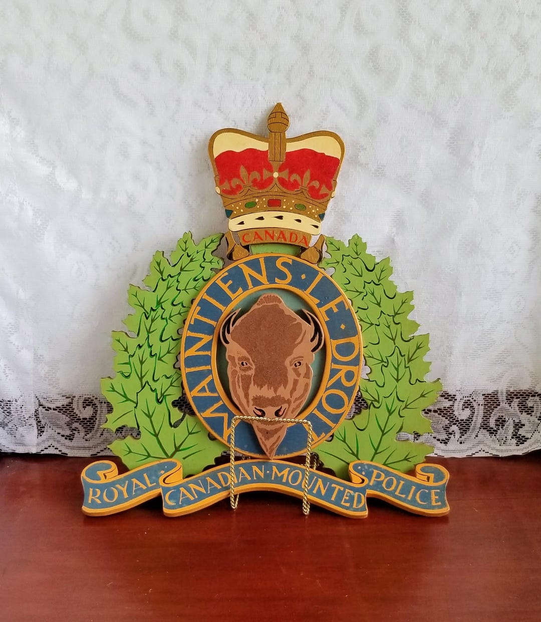 Vintage Wooden Handmade Plaque of RCMP Emblem & Symbols-maintiens Le ...