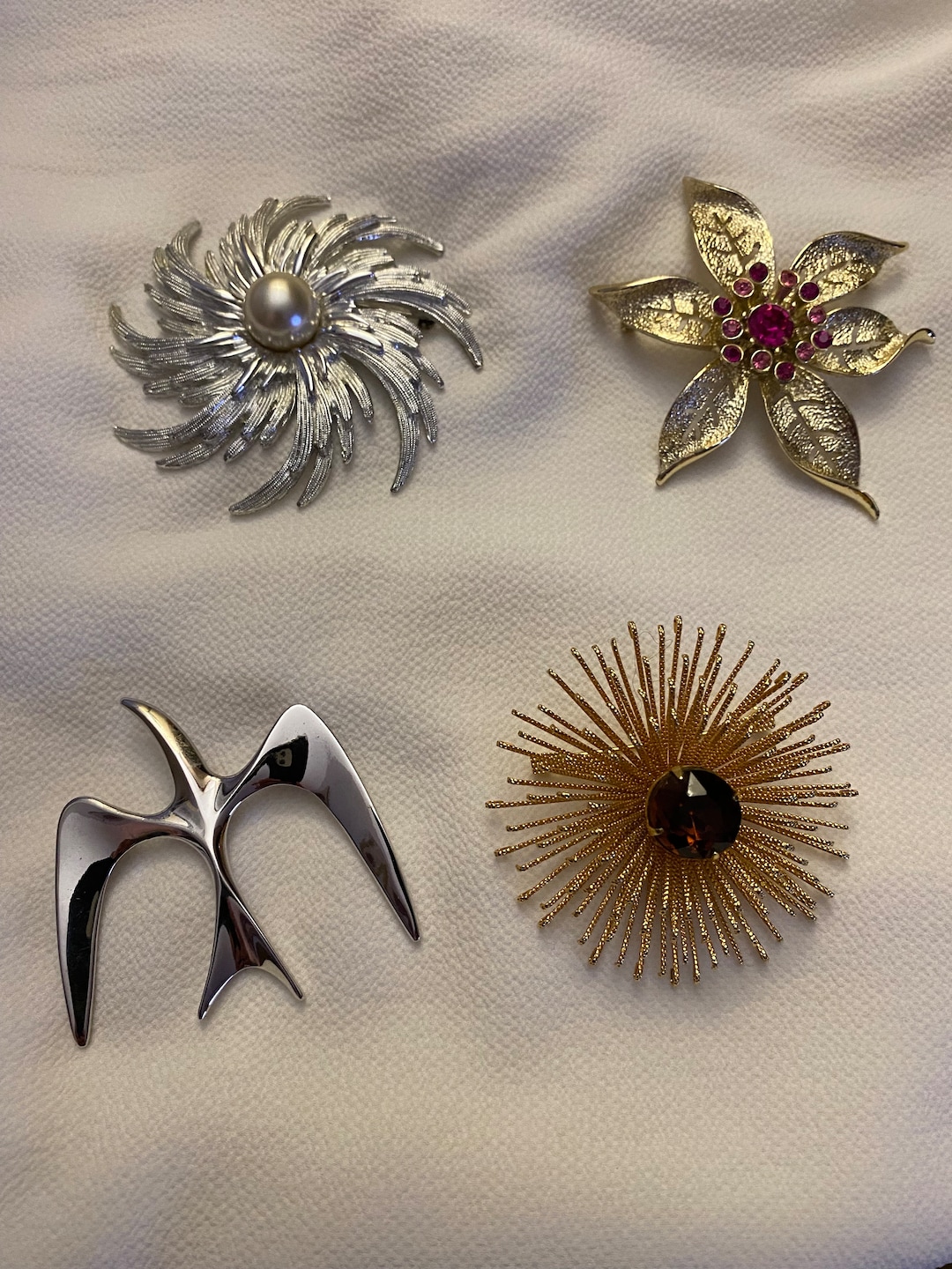 Vintage Sarah Coventry Brooch - Etsy