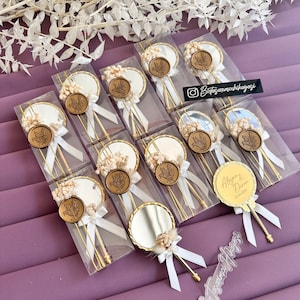 Personalized Wedding Favor Mirror: Rustic Bridal Party Gift - Etsy