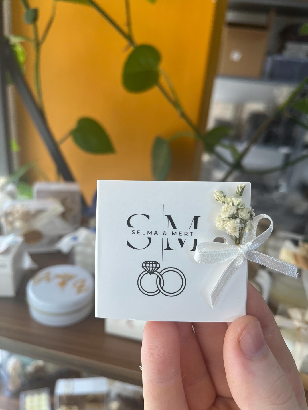 Personalized Madlen Chocolate Wedding Favor With Dried Flowers - Etsy