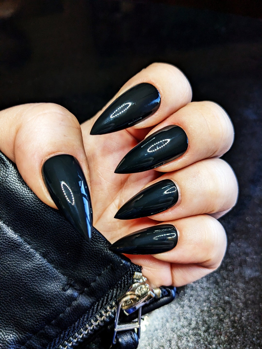 Obsidian Claws | Press on Nails - Etsy