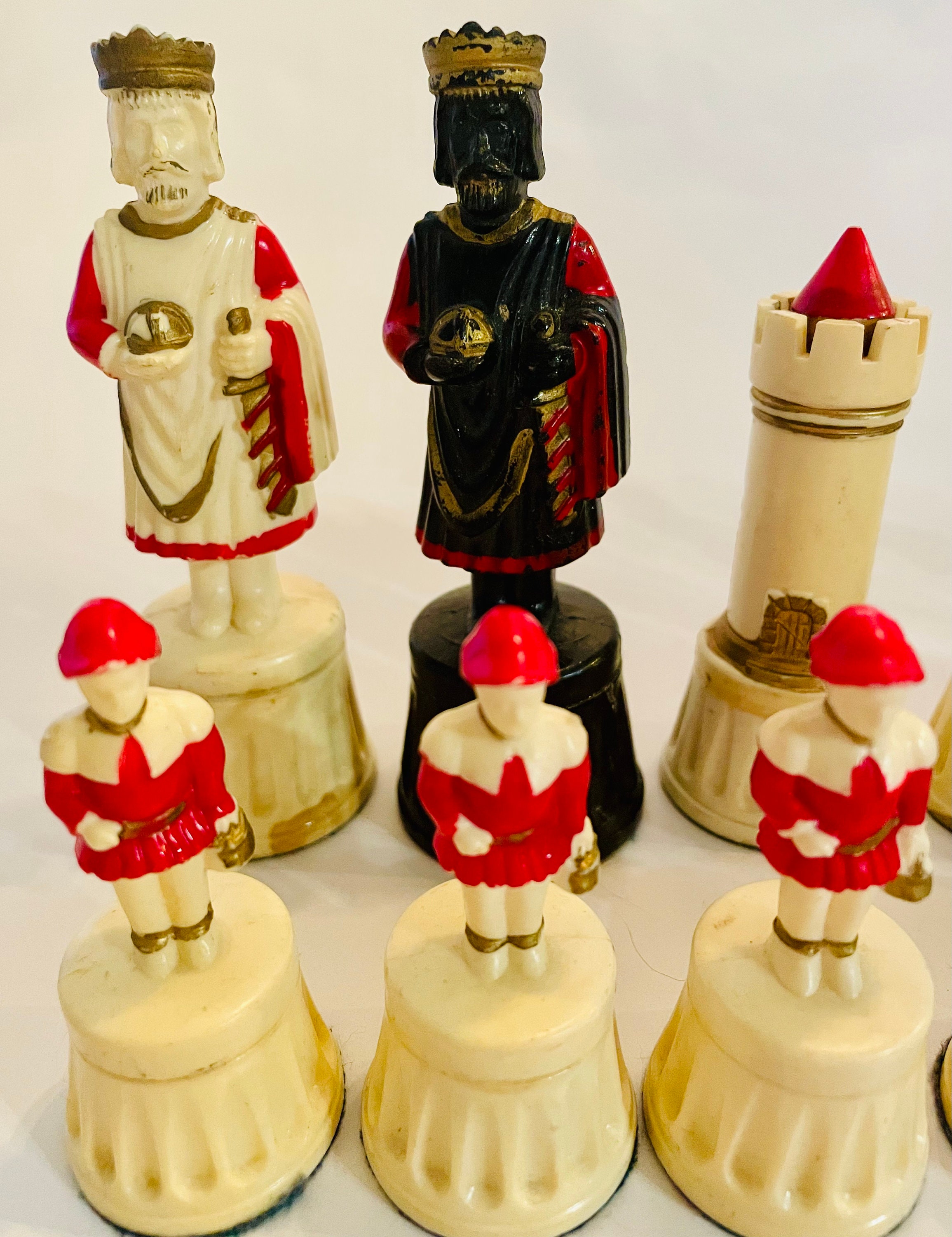 Vintage Arrco Saxon Renaissance Chess Pieces - Etsy