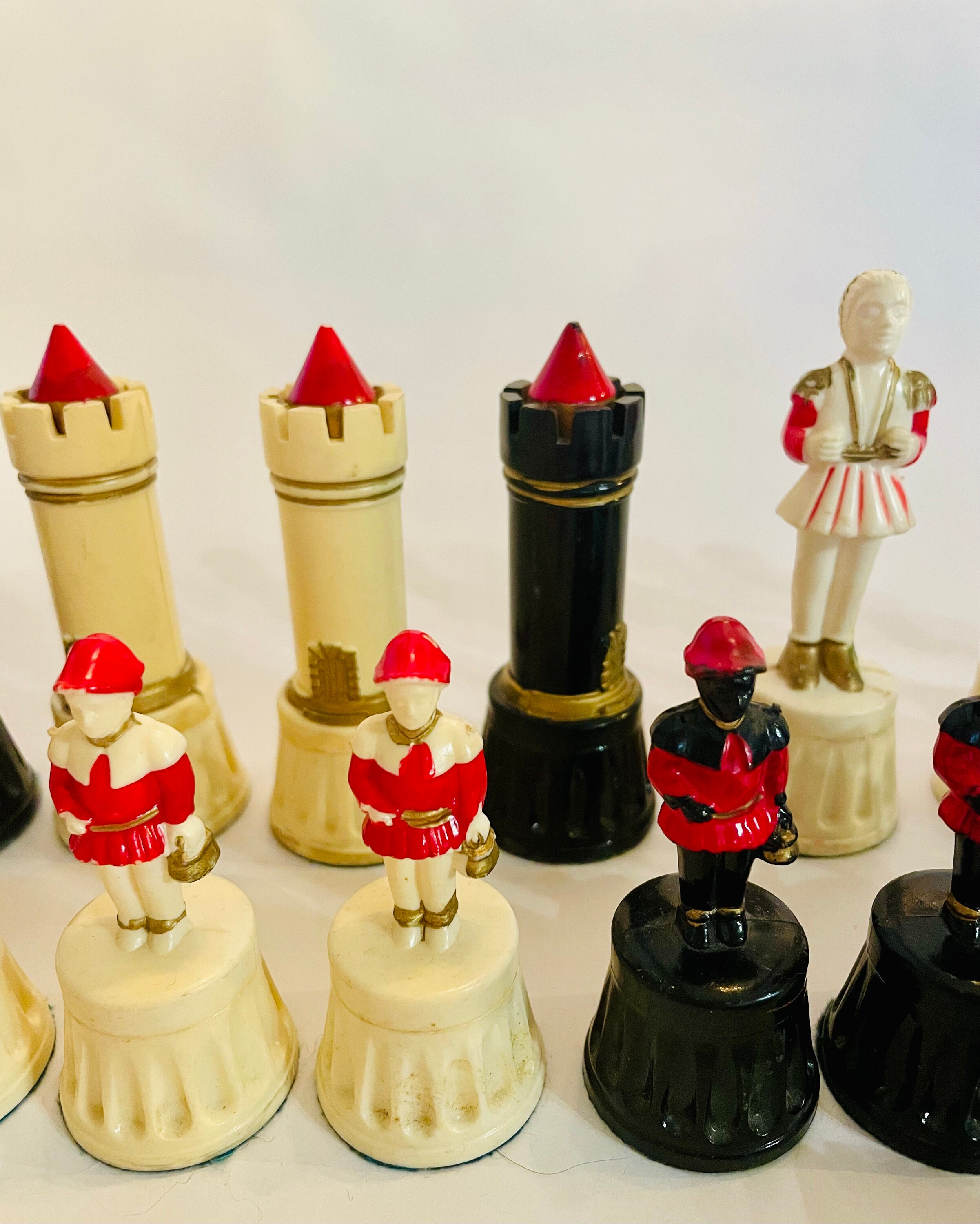 Vintage Arrco Saxon Renaissance Chess Pieces - Etsy