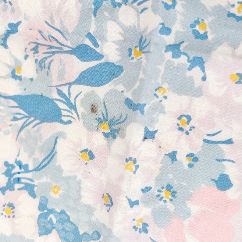 Pastel Floral Napkins Cute Vintage Squarre Cloth Napkins With Pink ...