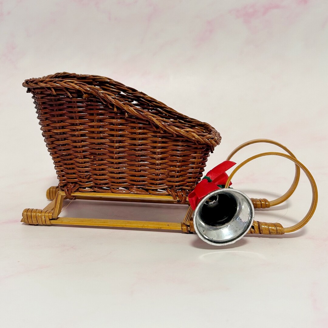 Wicker Sleigh Basket Cute Vintage Rattan Basket Shaped Like Snow Sleigh ...