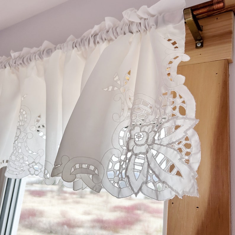 Cut Lace Cafe Curtains Crisp White Country Farmhouse Kitchen Curtains ...