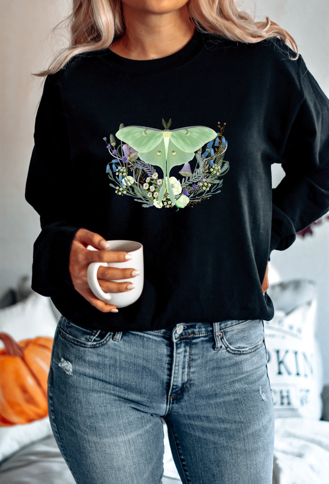 MOTH Sweatshirt Unisex Sweatshirt Luna Moth Floral Mushroom - Etsy