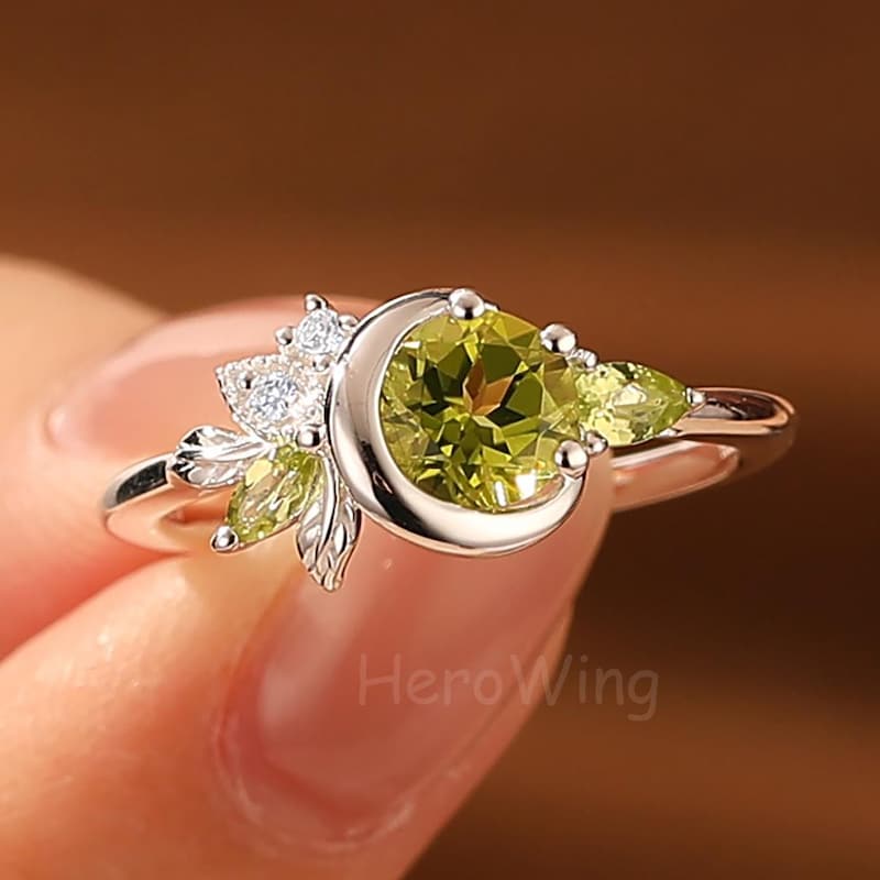 Fantasy Ring Peridot - Etsy