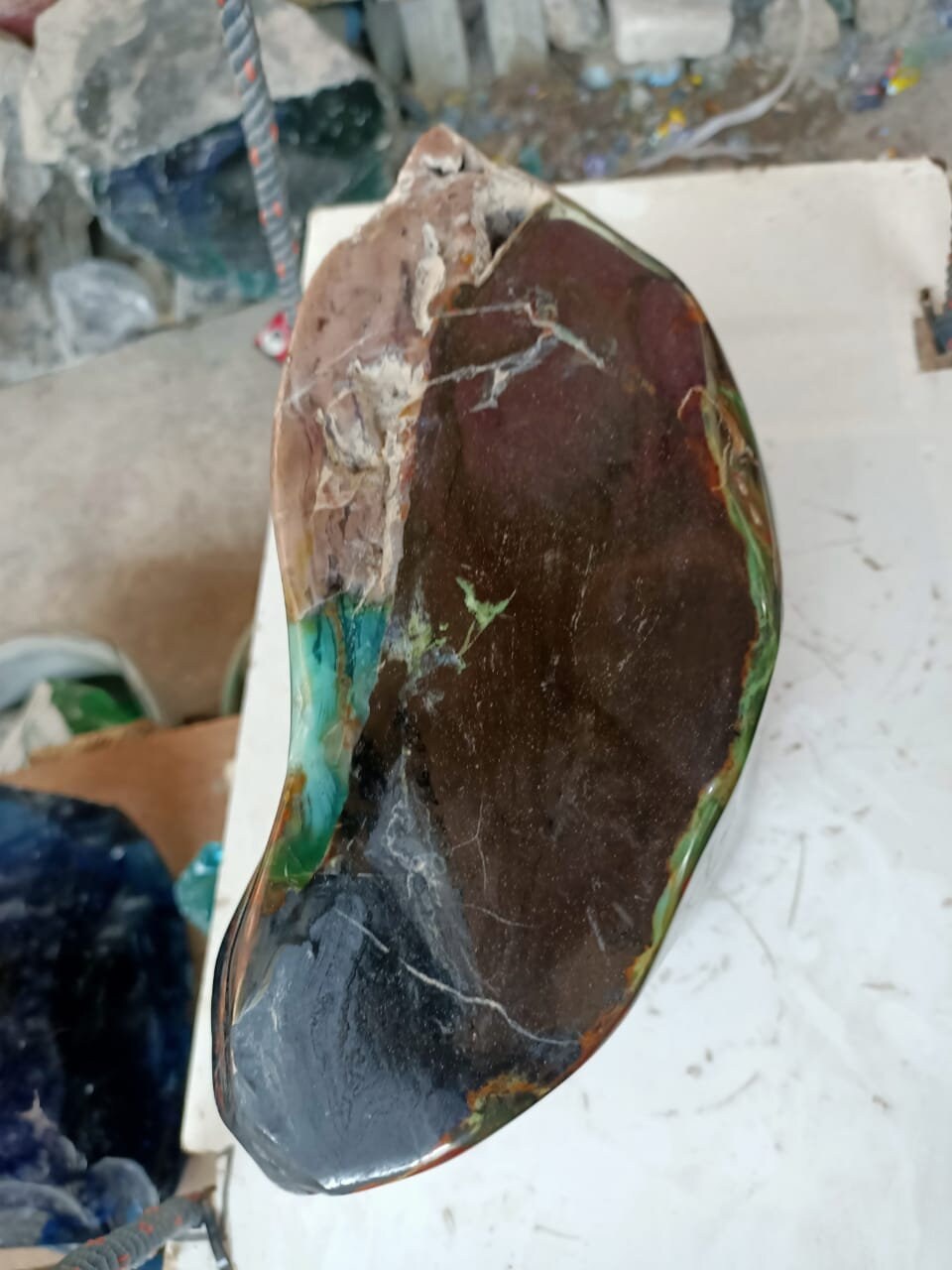 13.8kg Dimensions (28x23cm) Stunning Agatized Green Brown Yellow of ...