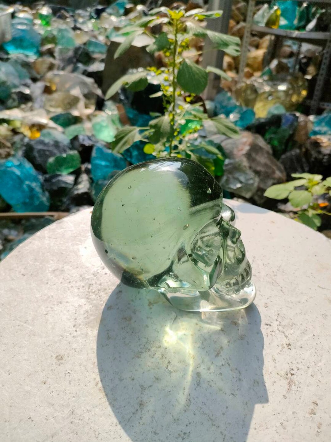 1.85kgs (350) The Natural Clear Spider Web Handmade Skull" von Andara ...