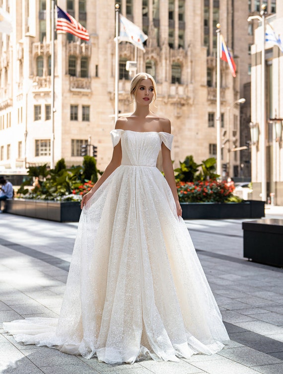 Elegant Off-the-shoulder Wedding Dressbeach Wedding - Etsy