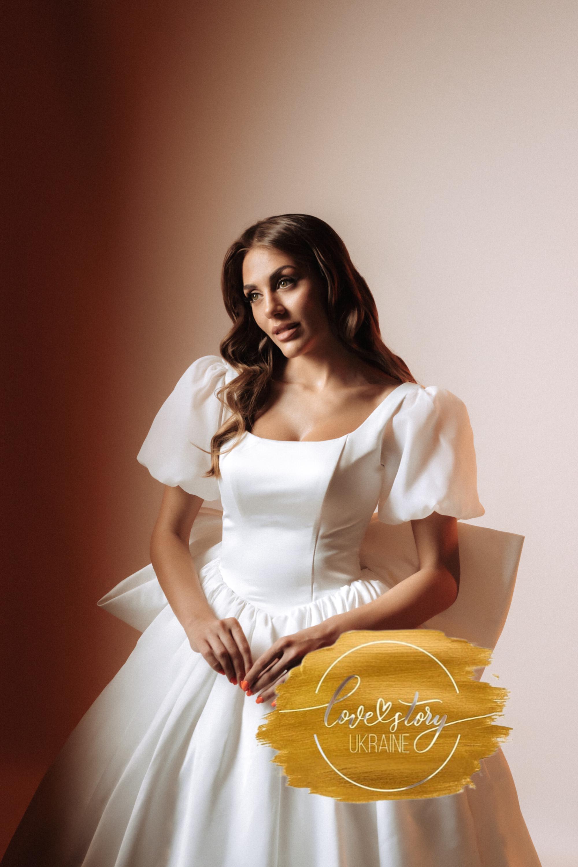 Bishop Sleeve Wedding Dress Aline Wedding Dress Short Sleeve Bridal ...