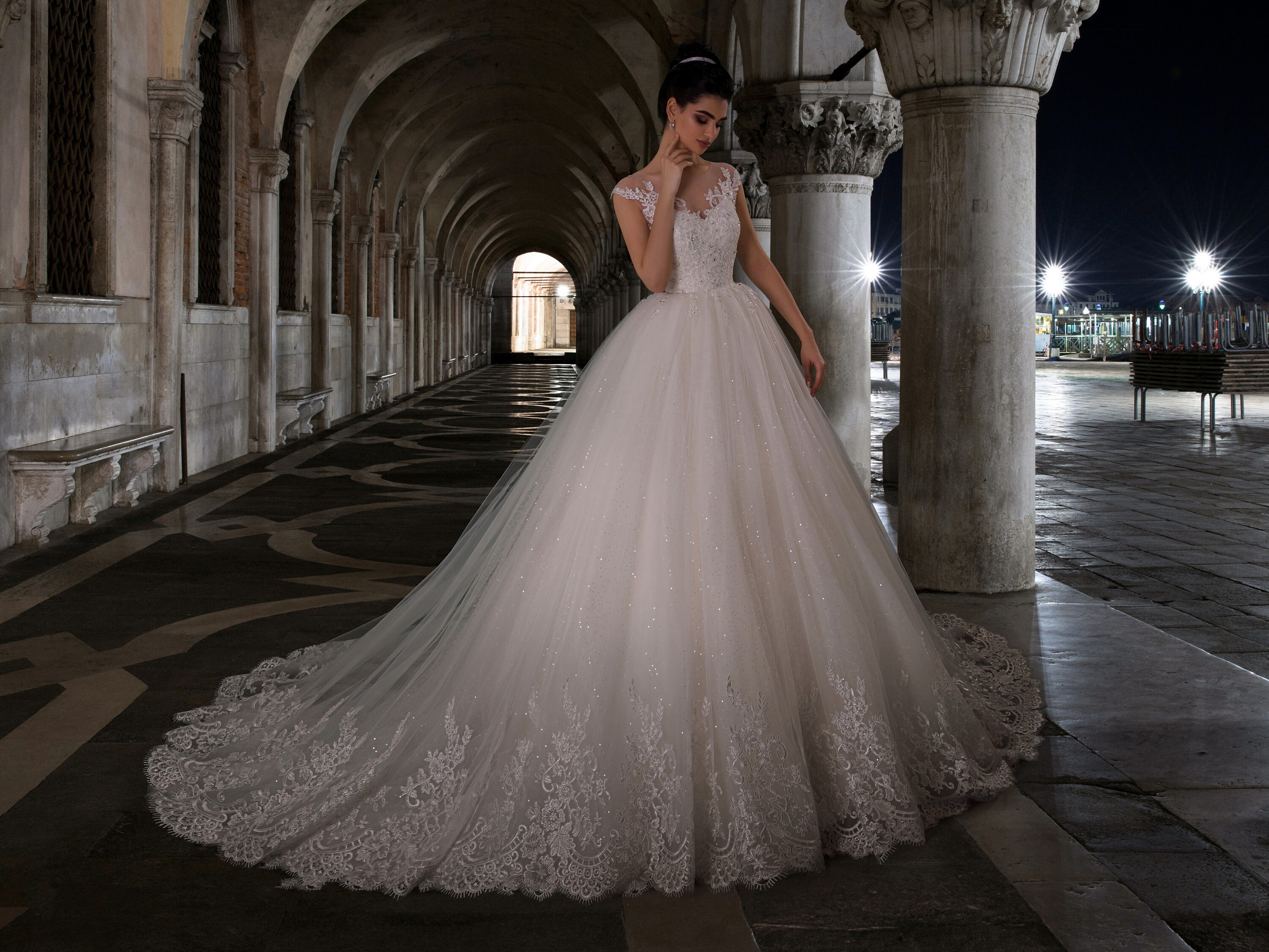 Ball Gown Long Train Wedding Dress | atelier-yuwa.ciao.jp