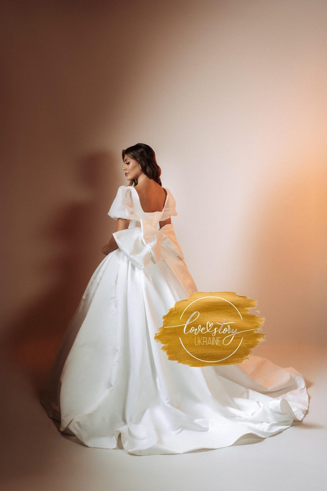 Bishop Sleeve Wedding Dress Aline Wedding Dress Short Sleeve Bridal ...