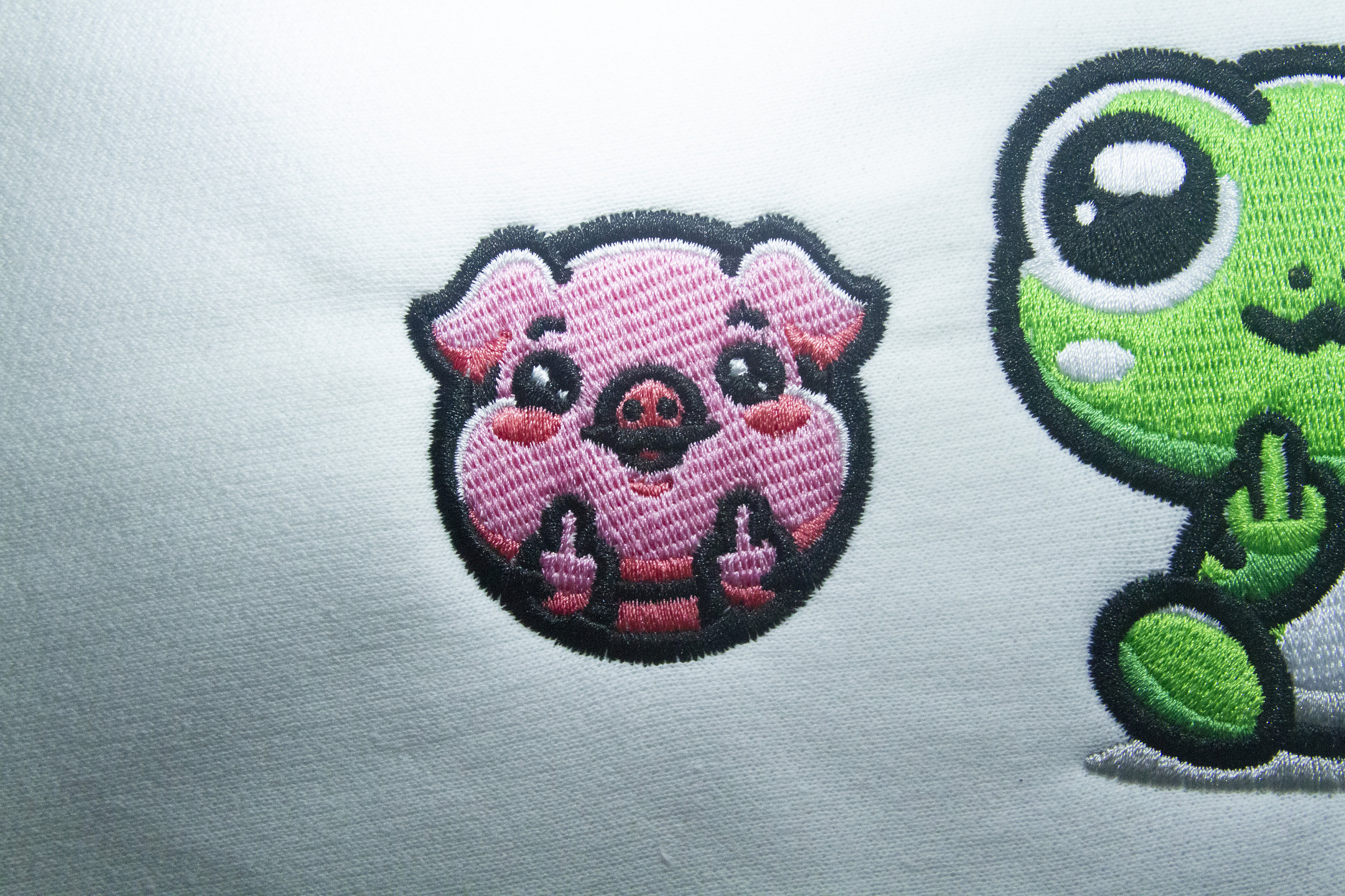 Pig Giving Middle Finger Embroidery Design File, Funny Pig Design ...