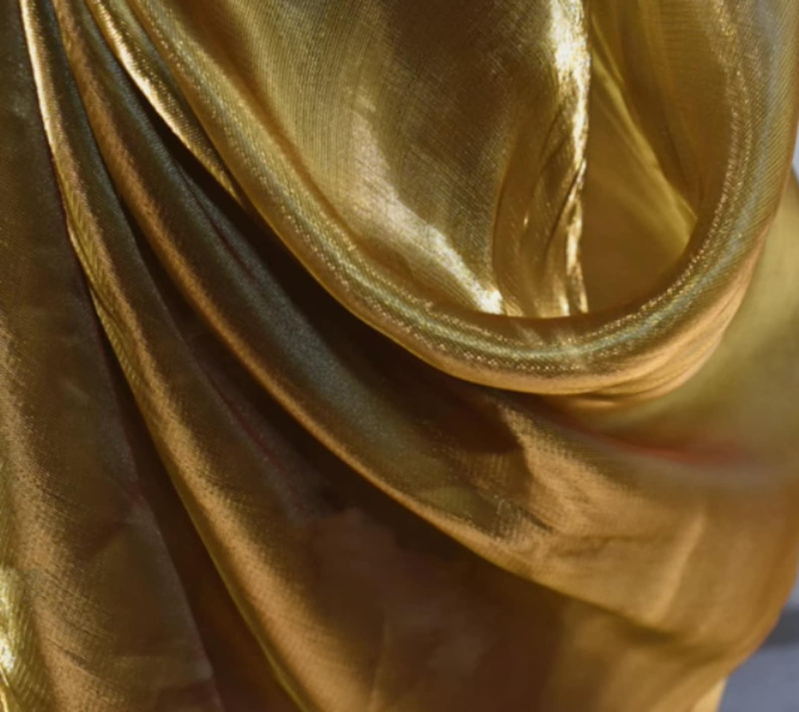 Glazed Gold Soft Glitter Organza Fabric, Metallic Luster Laser Fabric ...