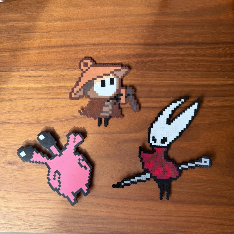 Hollow Knight: Silksong Pixel Art Fuse Bead Keychain / Magnet / Charm ...