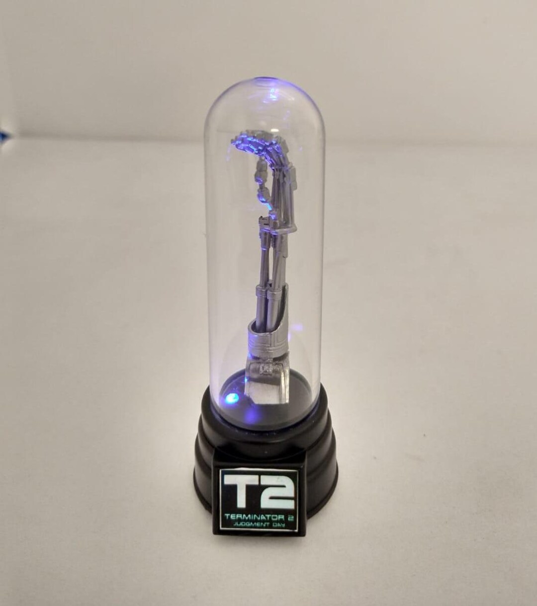 Terminator 2 the Judgment Day Miniature Endo Arm W/blue Light Stand ...
