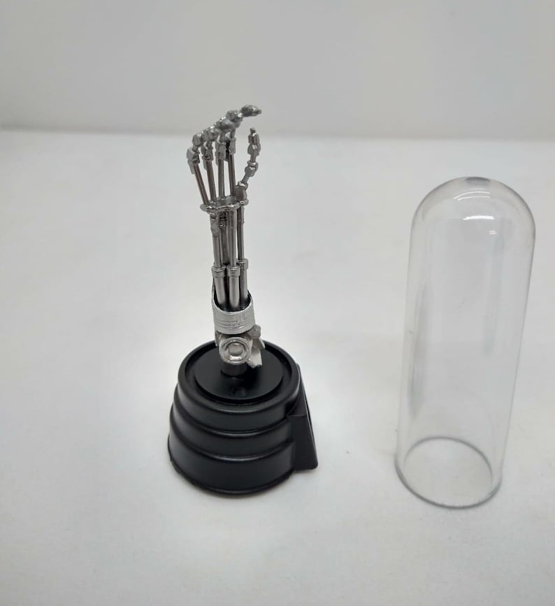 Terminator 2 the Judgment Day Miniature Endo Arm W/blue Light Stand ...