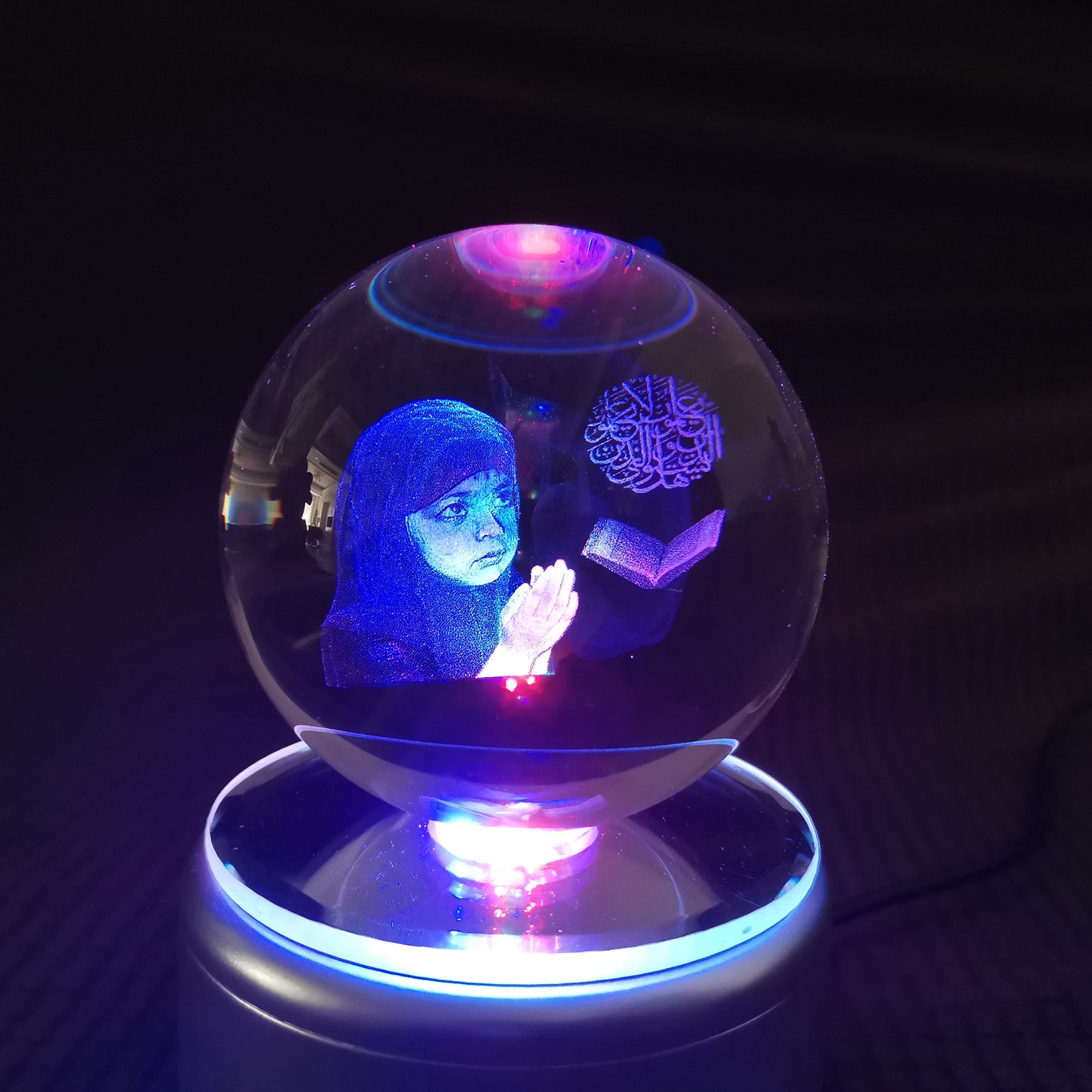 3D Crystal Ball, Anime Character Crystal Ball With LED Colorful ...