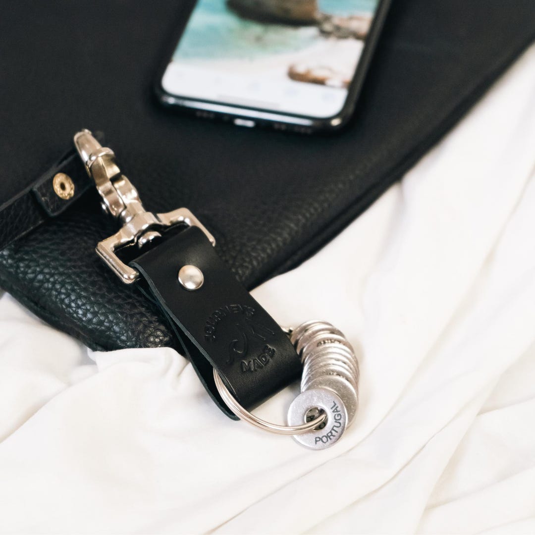Black Travel Keyring – Personalised Travel Keychain With Engraved ...