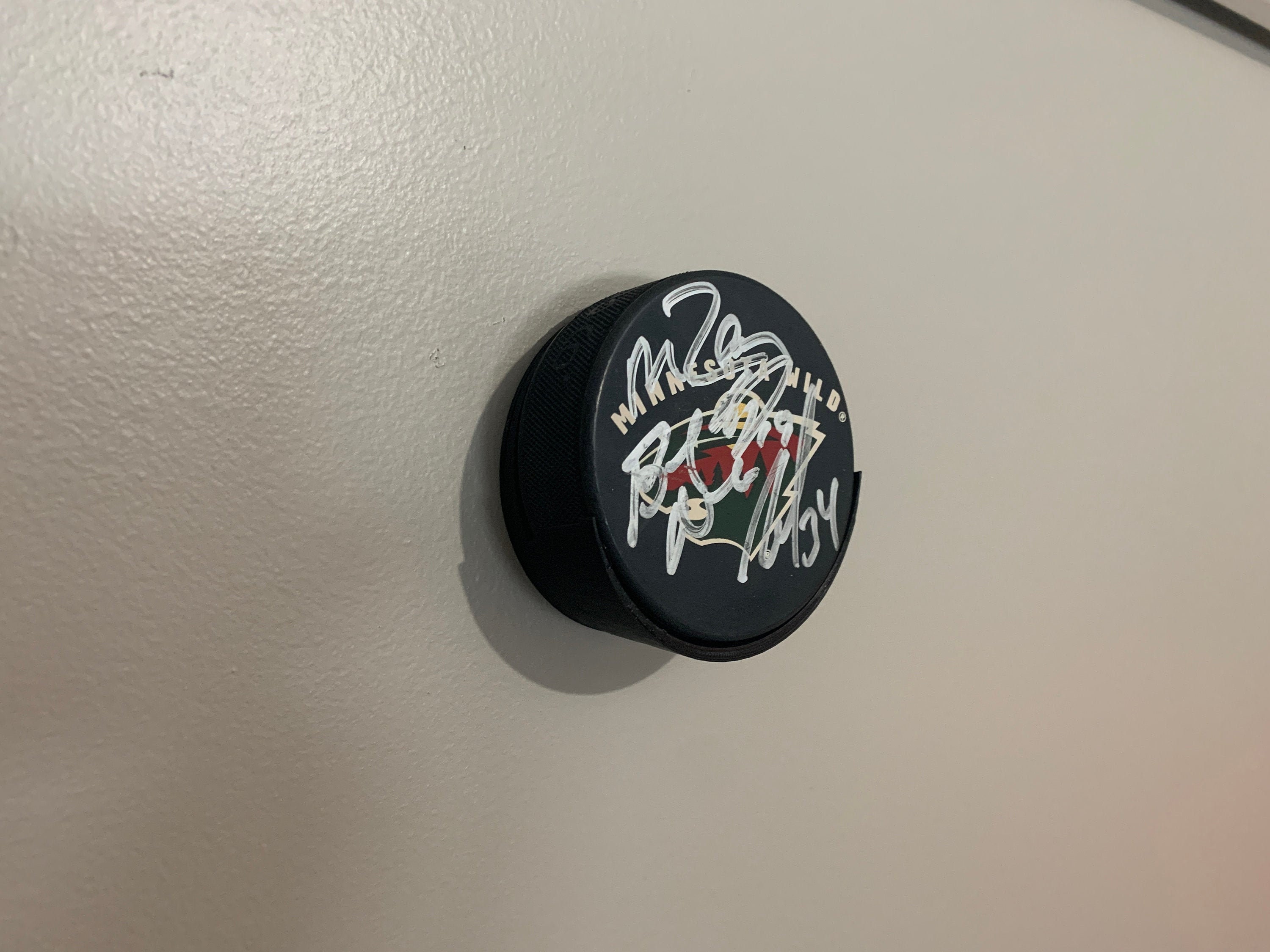 PASS SHOOT SCORE Wall Mount Hockey Puck Display - Etsy