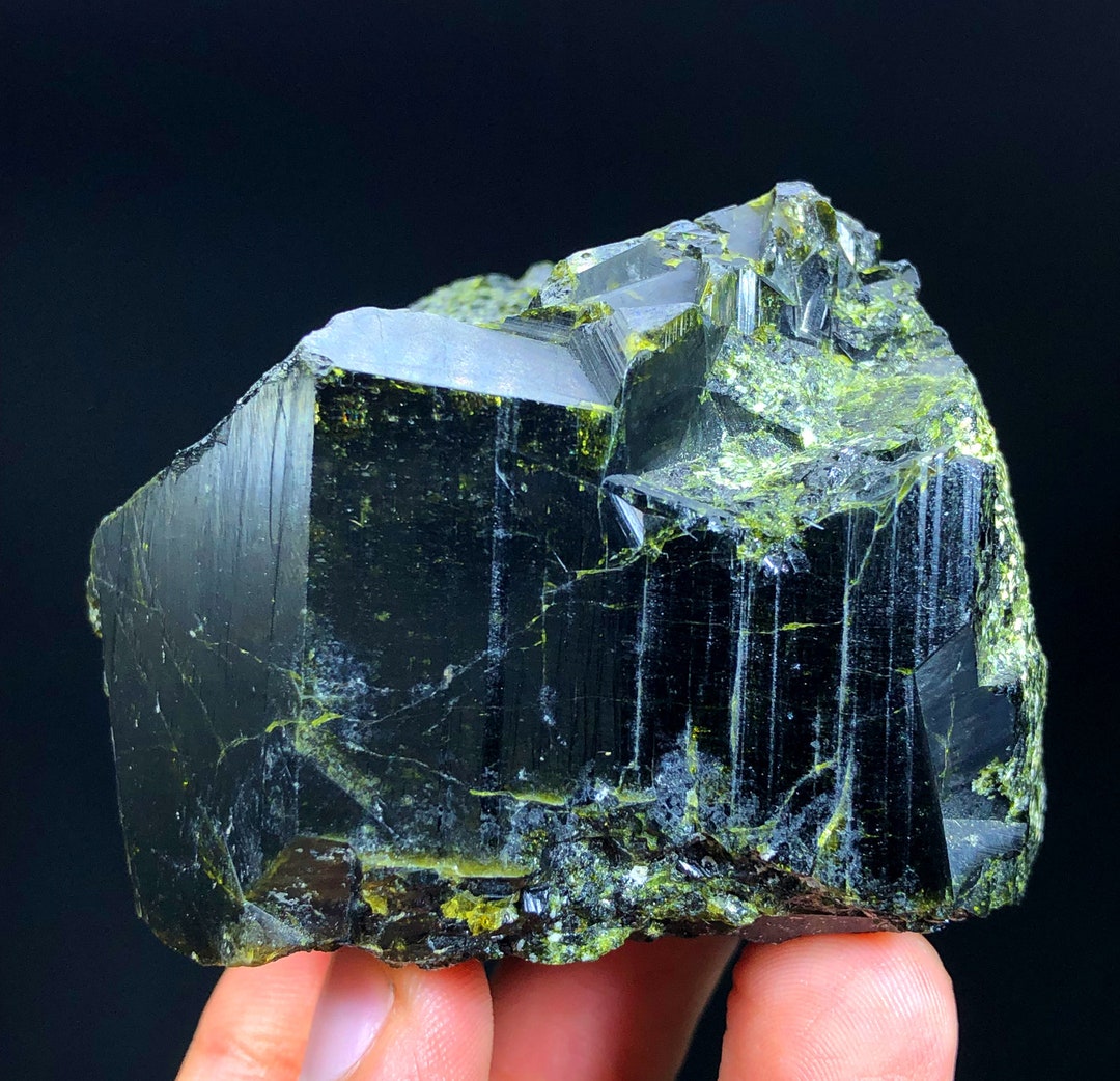 Natural Green Color Epidote Crystal, Epidote Specimen, Green Epidote ...