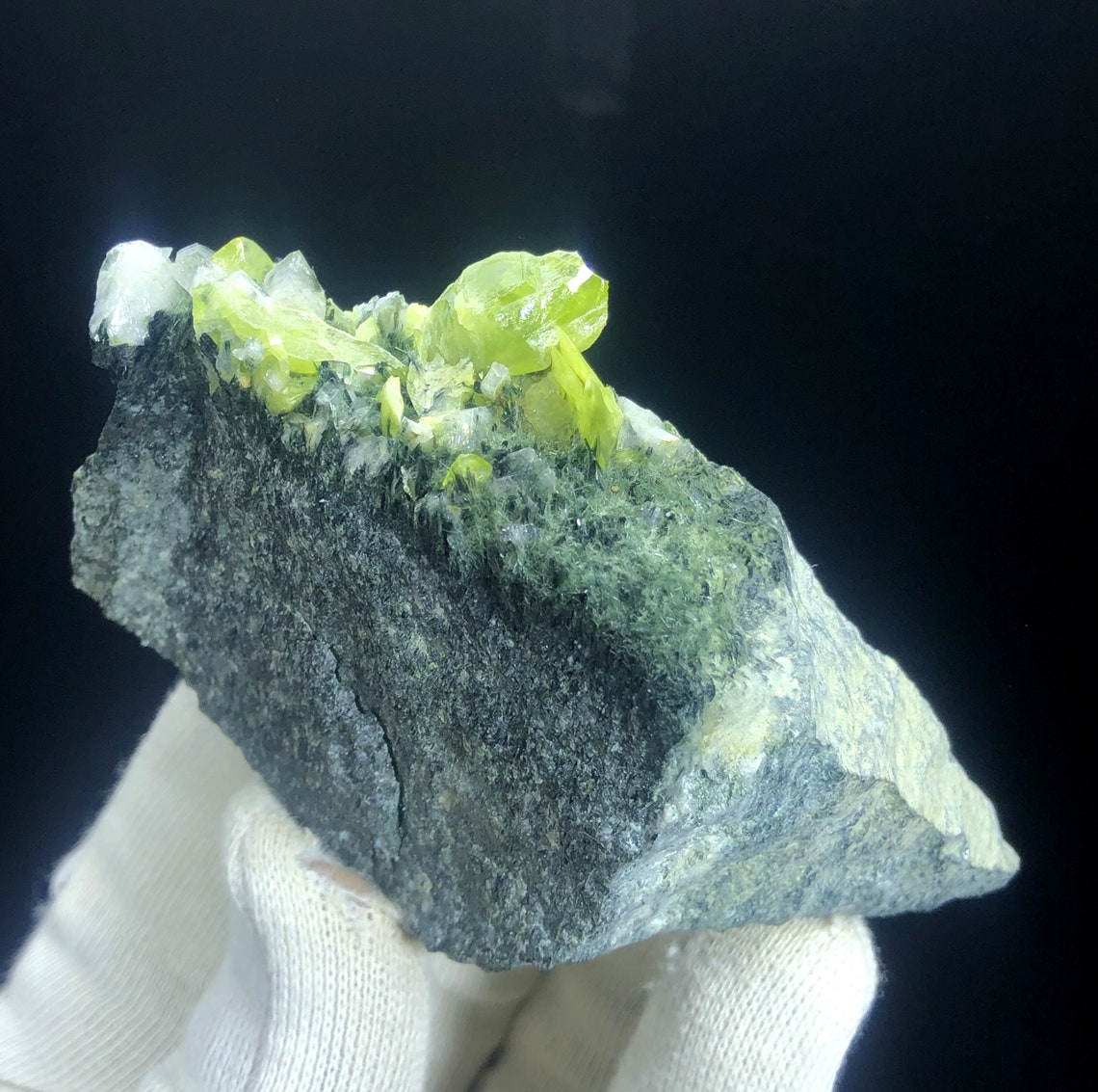 Natural Sphene Titanite, Green Sphene, Raw Sphene, Minerals Specimen ...