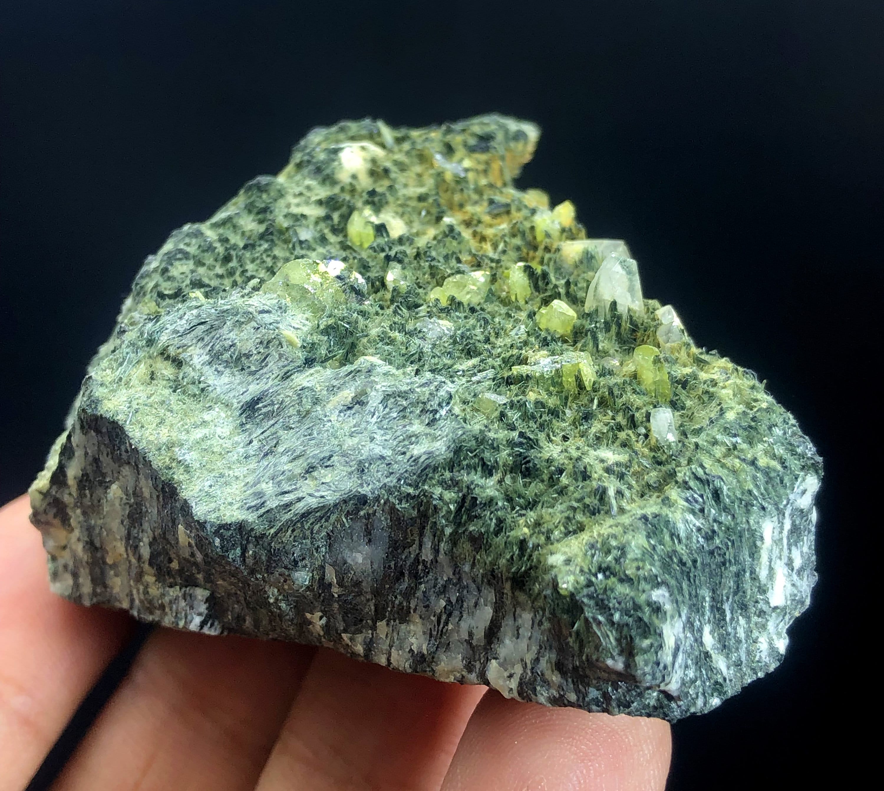 Natural Sphene Titanite, Green Sphene, Raw Sphene, Minerals Specimen ...