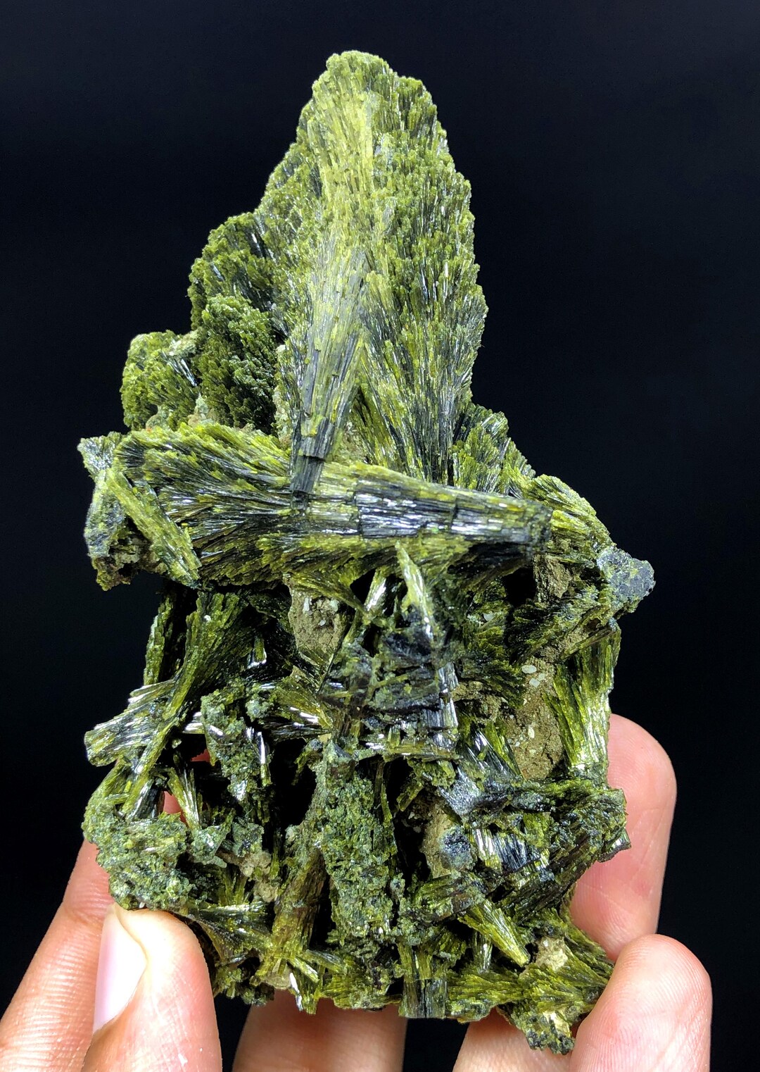 Natural Green Color Epidote Crystal, Epidote Specimen, Green Epidote ...