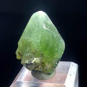 Peridot Crystal, Olivine Peridot Specimen, Green Peridot, Peridot Stone ...