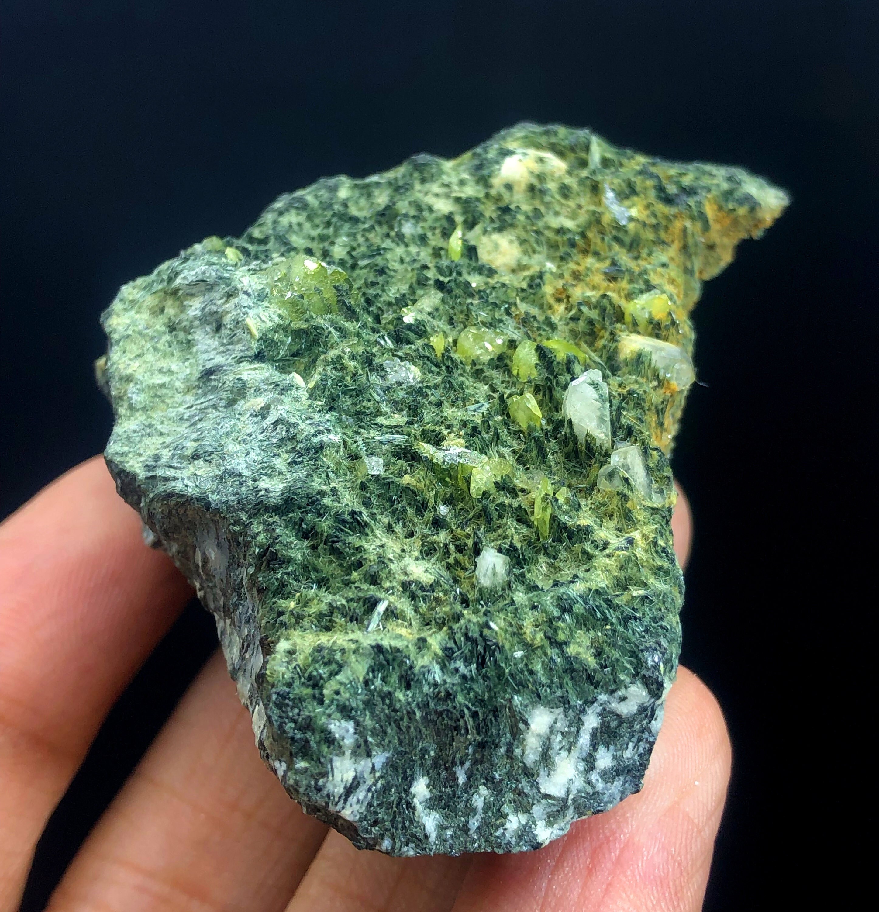 Natural Sphene Titanite, Green Sphene, Raw Sphene, Minerals Specimen ...