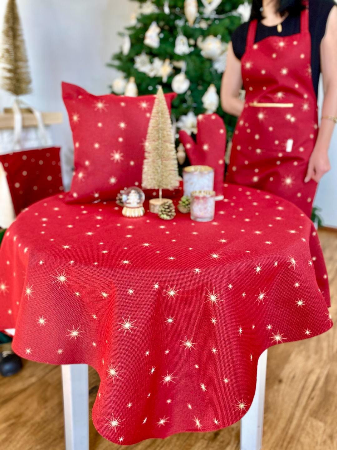 Custom Size, Christmas Round Table Linens for Home Decorating, Holiday ...