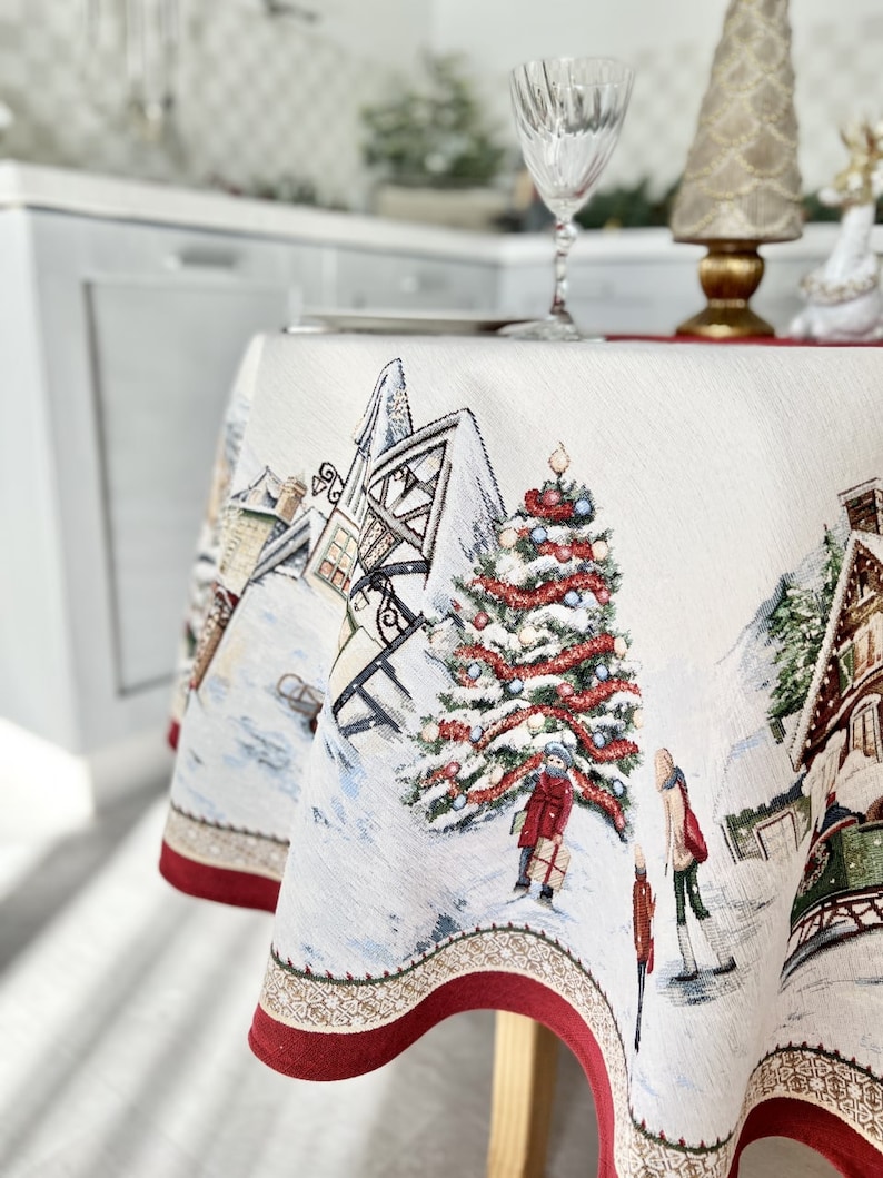 Red Christmas Tablecloth, Round Tapestry Tablecloth, Classic Christmas ...