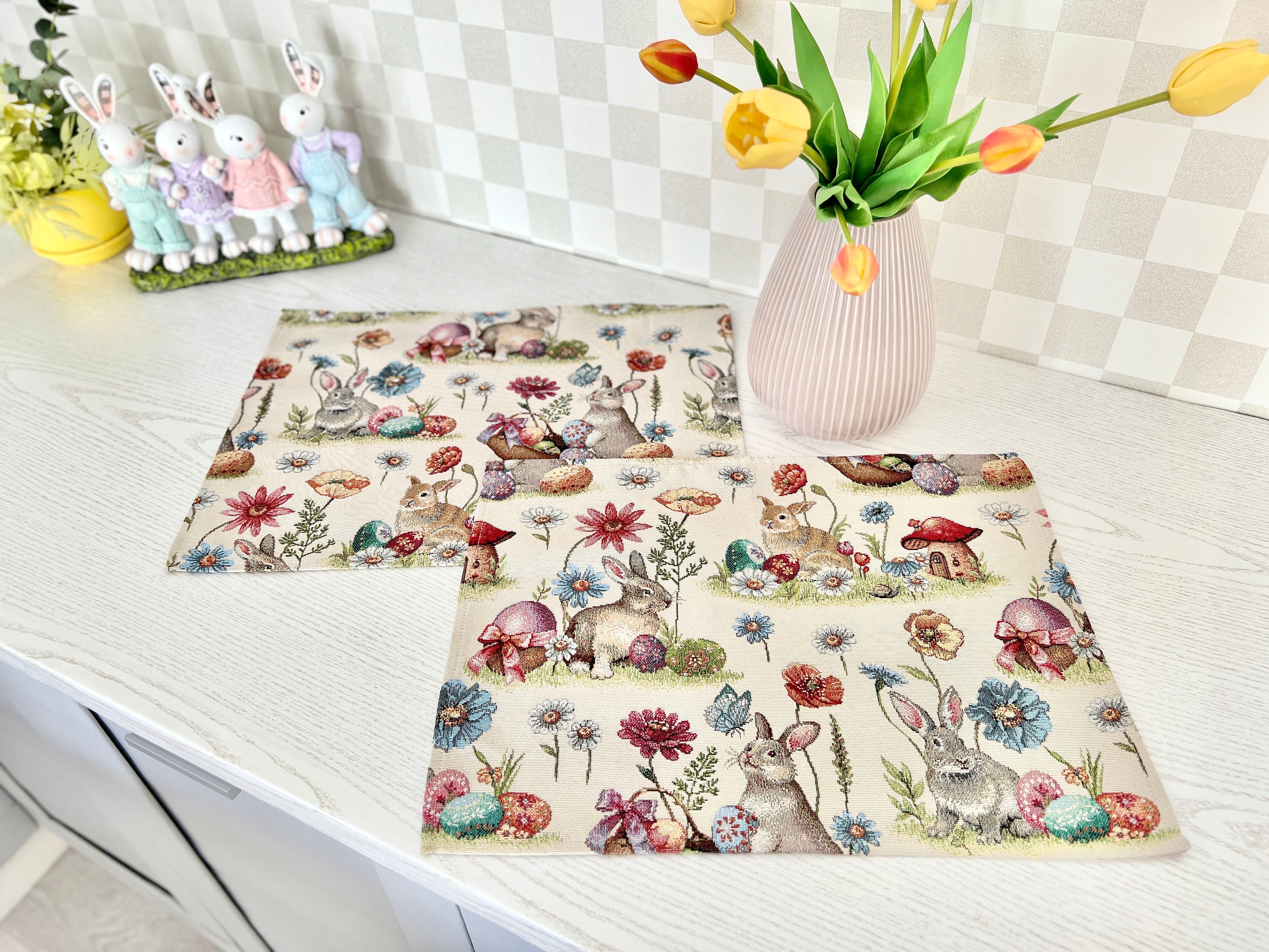 Set of 2 Easter Napkins, Easter Textile, Easter Tablecloth With Eggs ...